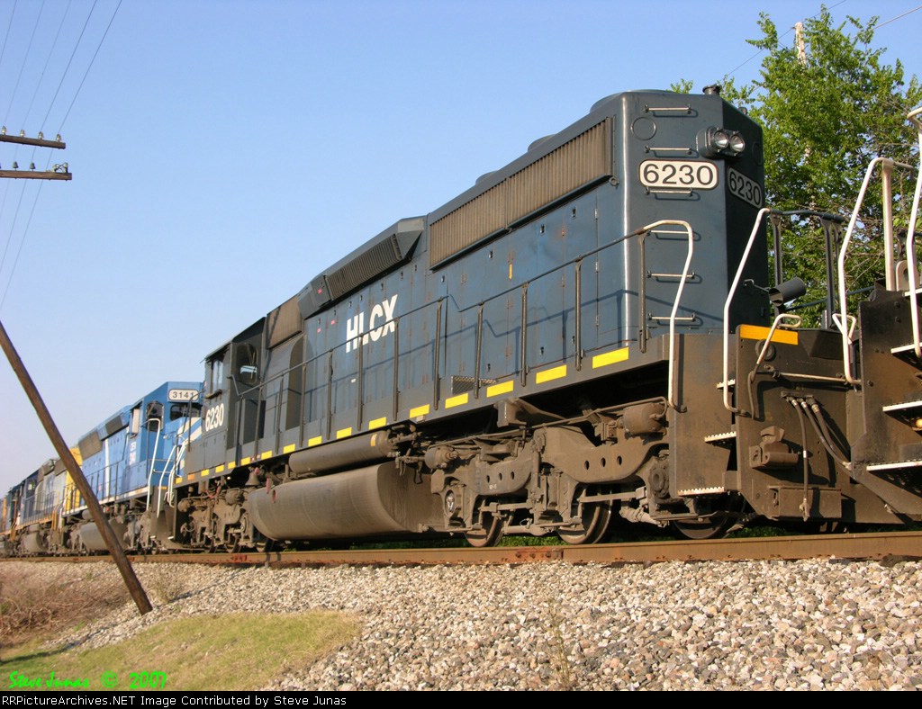 HLCX 6230, CEFX 3141 Q525